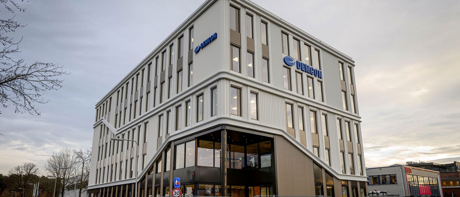 Sleuteloverdracht markeert oplevering nieuw hoofdkantoor Demcon